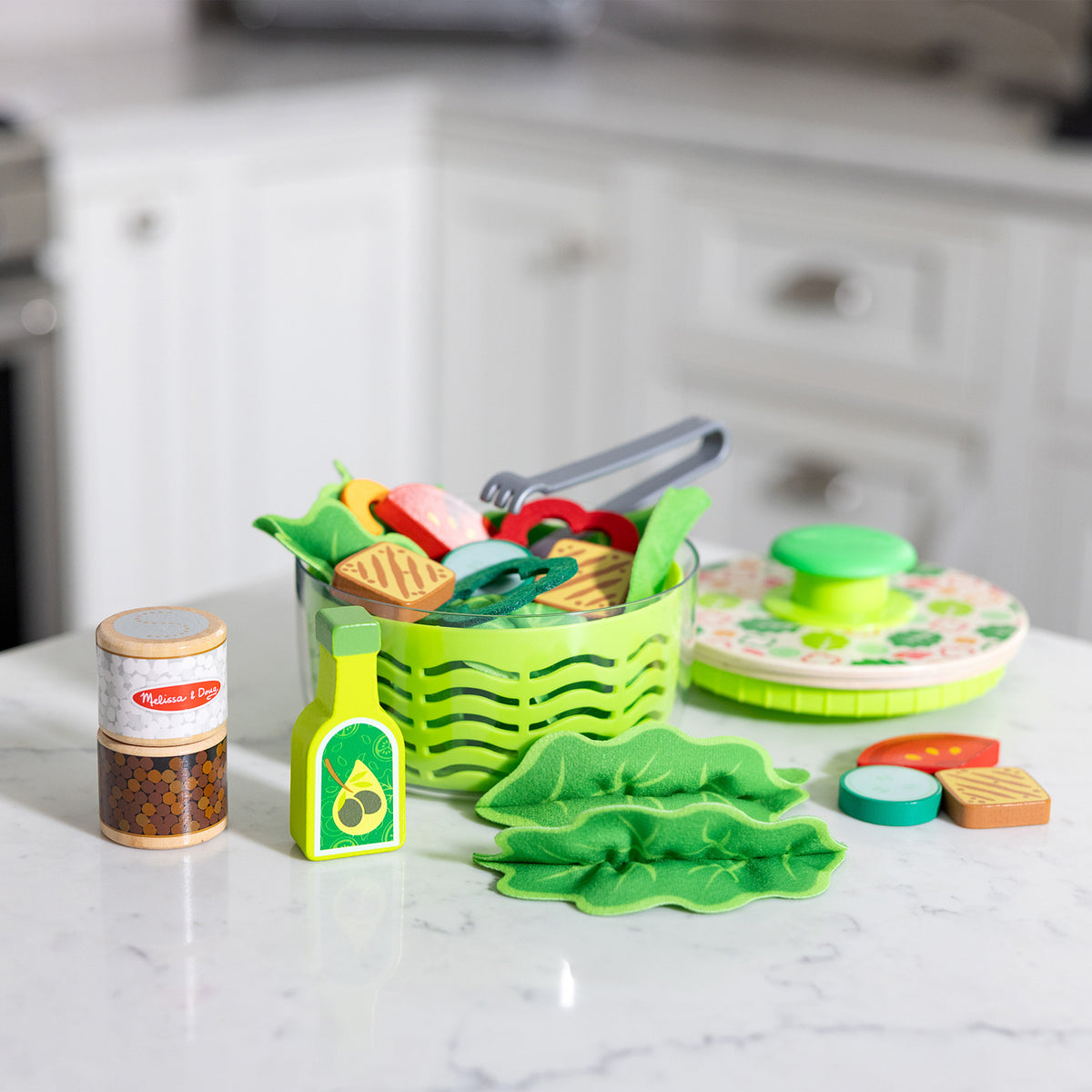 SALAD SPINNER PLAY SET — Clothes Pony